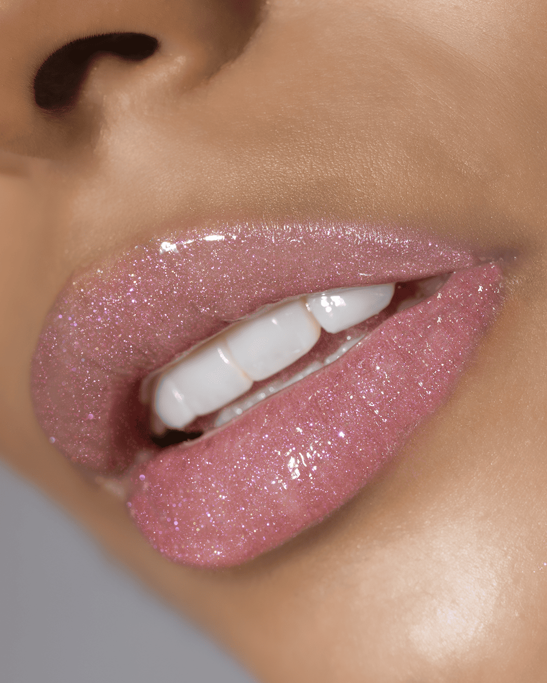 Roselab Cosmetics - BRILLO LABIAL LUMINOSO CRYSTAL KISS